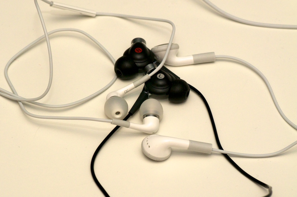 Review: Sony MDR-NC300D Noise Canceling Earbuds – TechPatio